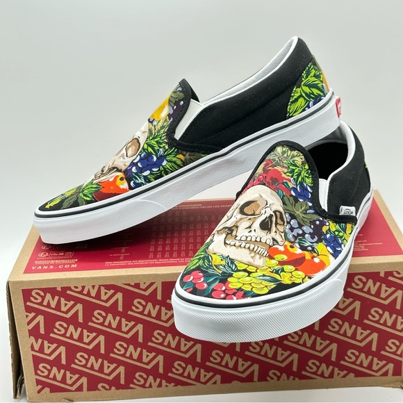 Vans | Shoes | Vans Classic Slip On Fruit Skull Sneaker Shoes Sz 95 ...